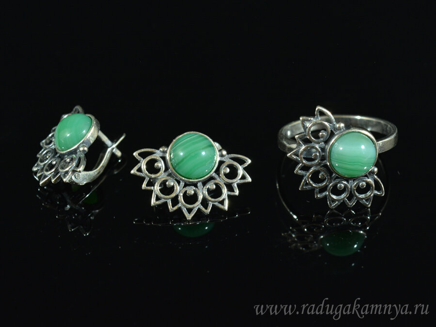 Комплект бижутерии: кольцо, серьги, агат