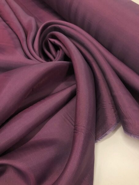 Ткань подкладочная , цвет светлый баклажан, вискоза/ацетат, цена за 1 метр погонный.