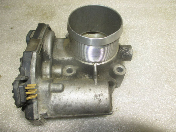 Дроссельная заслонка Шевроле Круз, Опель Астра J 1,4 литра TURBO 55581662 - сломан штекер