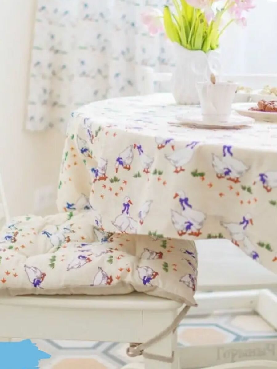 Подушка на стул Гуси Лен 40х40, четыре завязки