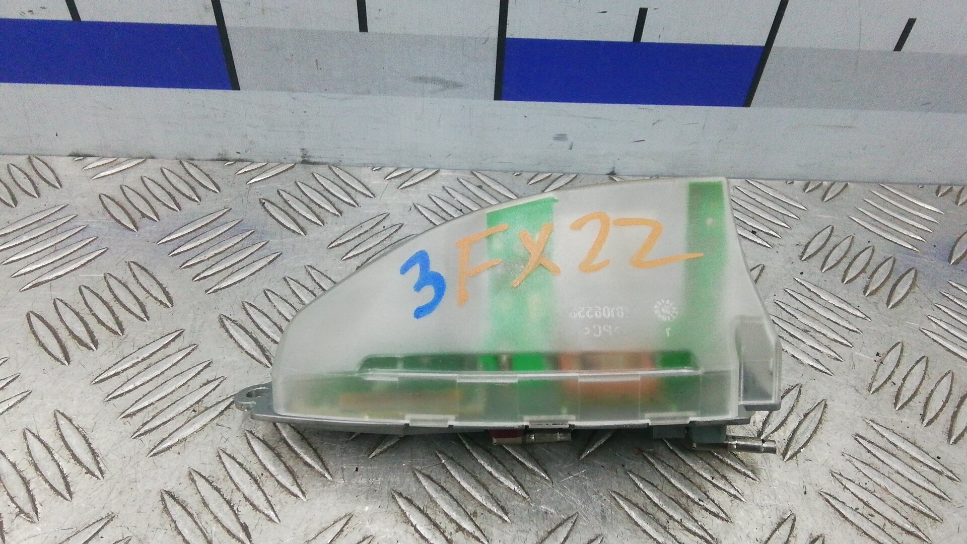 Антенна BMW 7 F01, Номер 65209141460, ED9141460 02