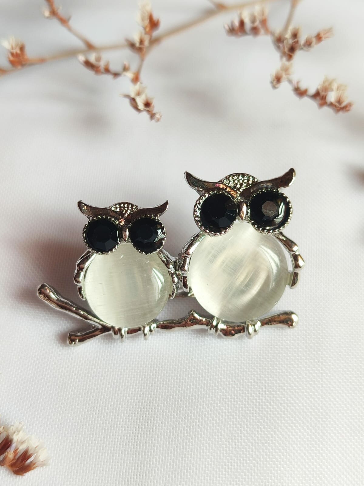 Брошь, стразы, кошачий глаз синтетический