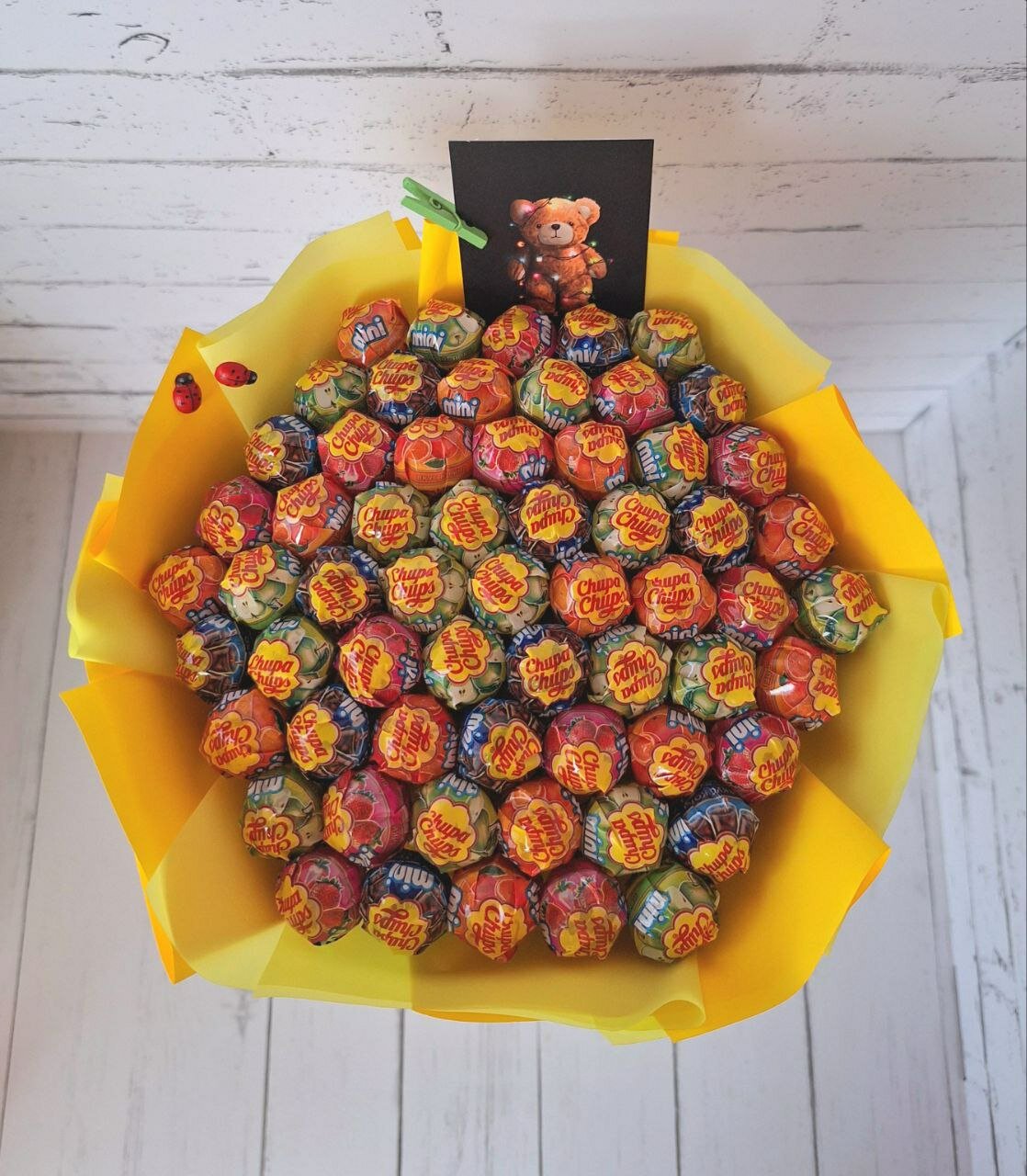 Букет из чупа чупсов (61 шт мини)