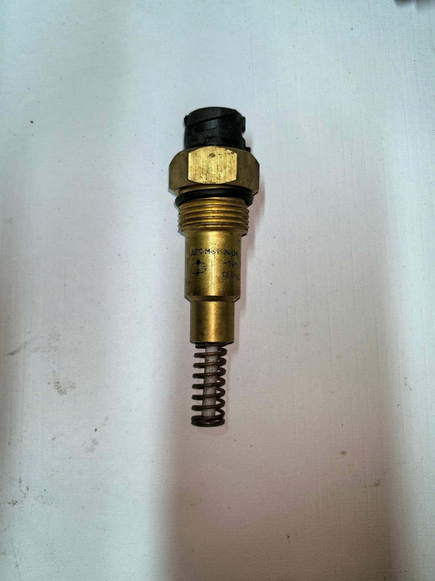 Датчик-гидросигнализатор Маз (дгс-М-511-24-01)