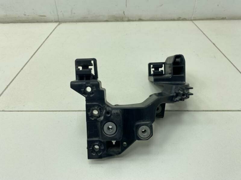 Кронштейн фар левый Kia Ceed JD 2012-2018