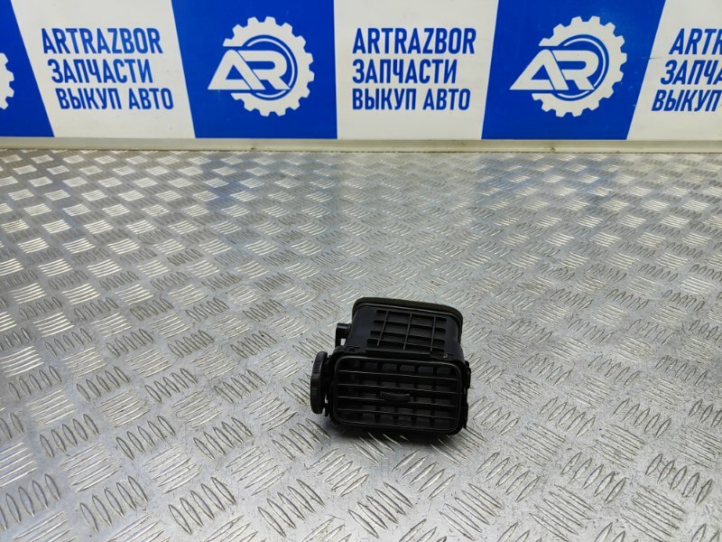 Б/У Дефлектор воздушный левый Mitsubishi Lancer 9 CS / Мицубиши Лансер 9 CS 1.6 4G18 98 Л.С 2006