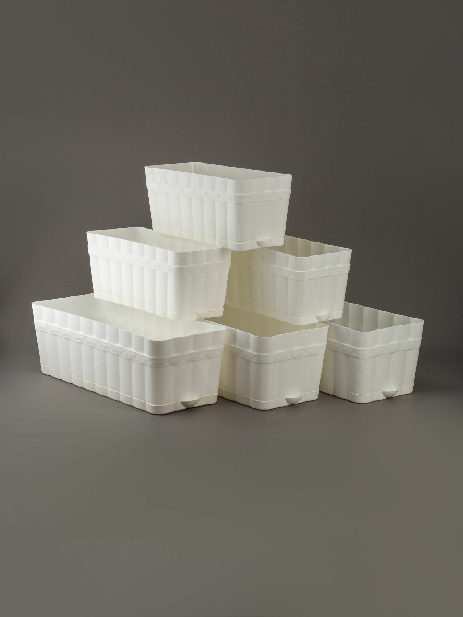 Ящик для цветов прямоугольный "Изюминка" 6 л и 12 л белый 6 шт