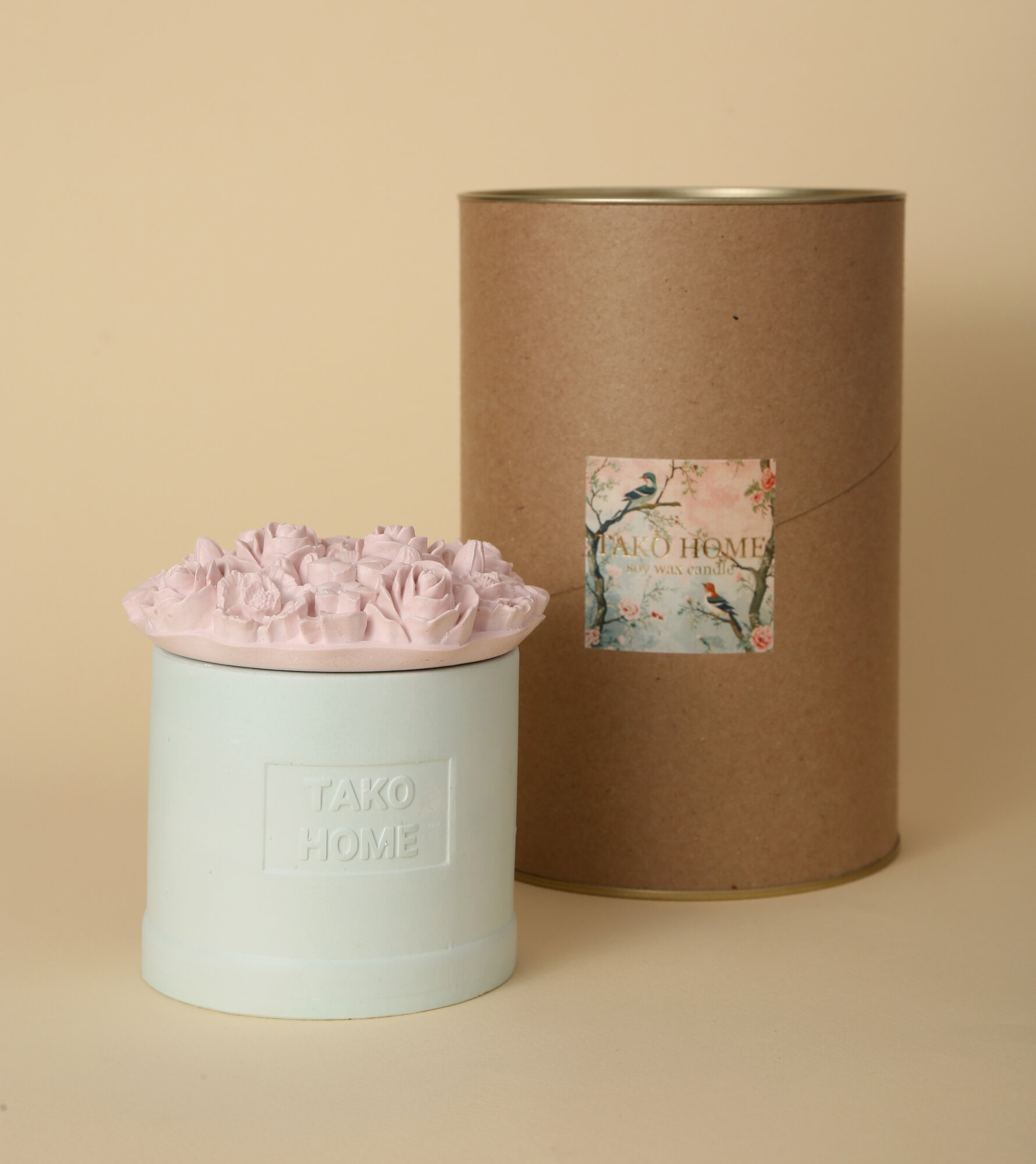 Ароматическая свеча "Букет цветов" аромат Улицы Испании от TAKO Home, гипсовый подсвечник, соевый