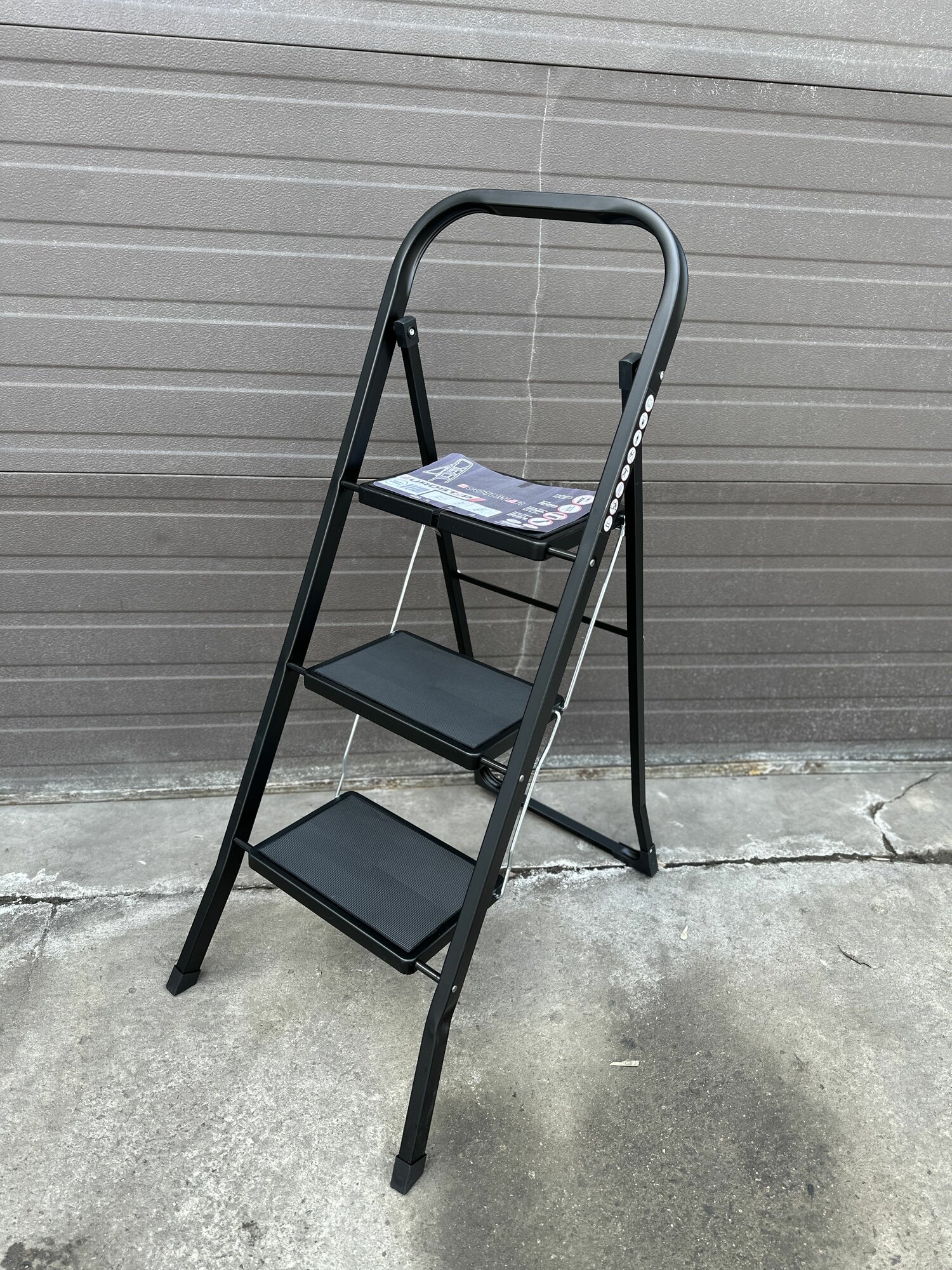 Стремянка стальная с широкими ступенями Cakmak Ecotower 3 ступени, рабочая высота 2,7м (Турция)