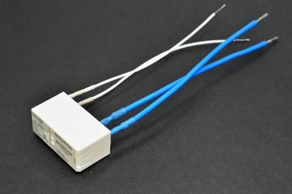 Промежуточное реле с сухим контактом SCHRACK RTE24730-WIRE для умного дома, обмотка 230VAC, контакт NO 8А 250VAC, 1 шт