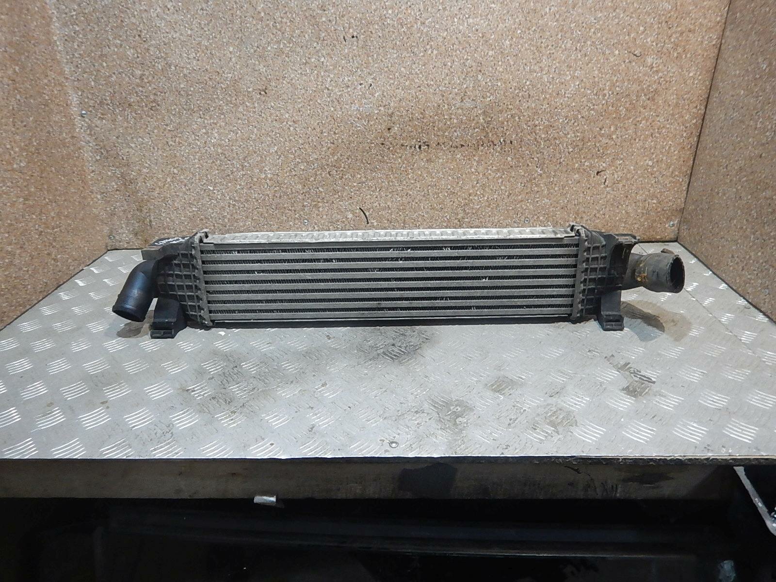 Б/У Интеркулер, Ford (Форд)-KUGA (13-19) FORD KUGA (13-19) Деформация. 471449 FORD арт. 3M5H9L440AE