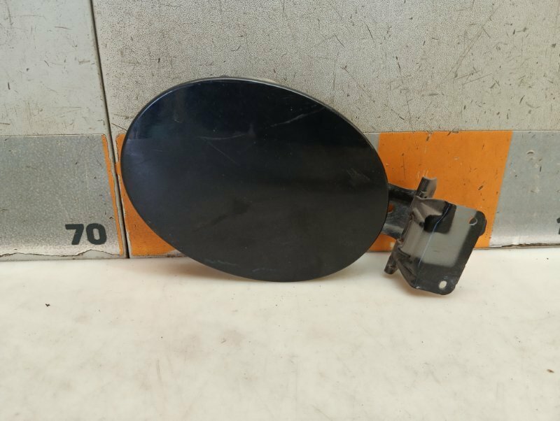 Б/У Лючок топливного бака, седан Лючок бензобака Mazda Mazda3 2007 BK 392286 MAZDA арт. BN8V42410E