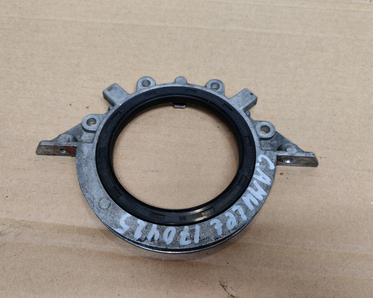 Крышка коленвала задняя Chery Amulet