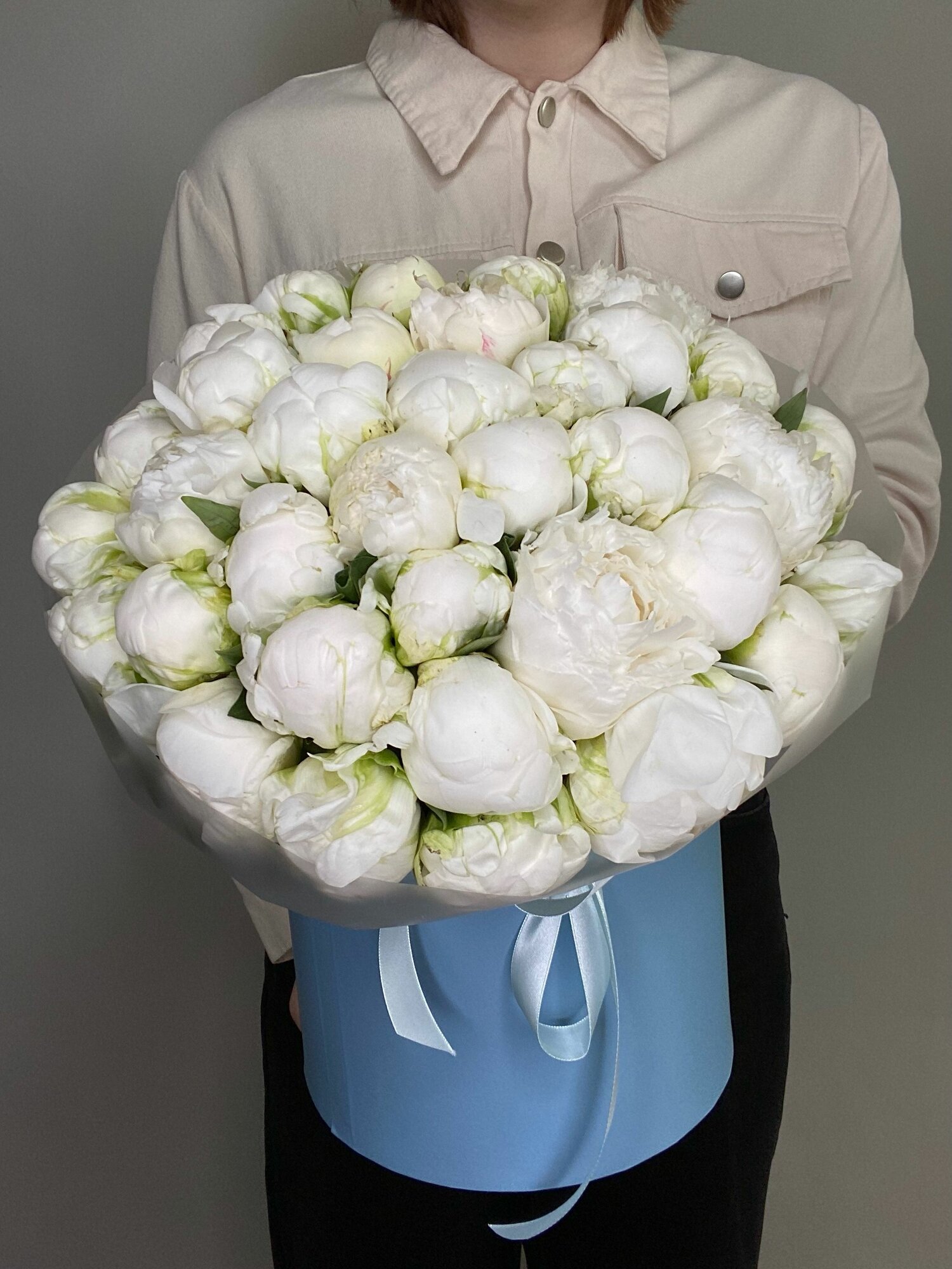 Пионы в коробке