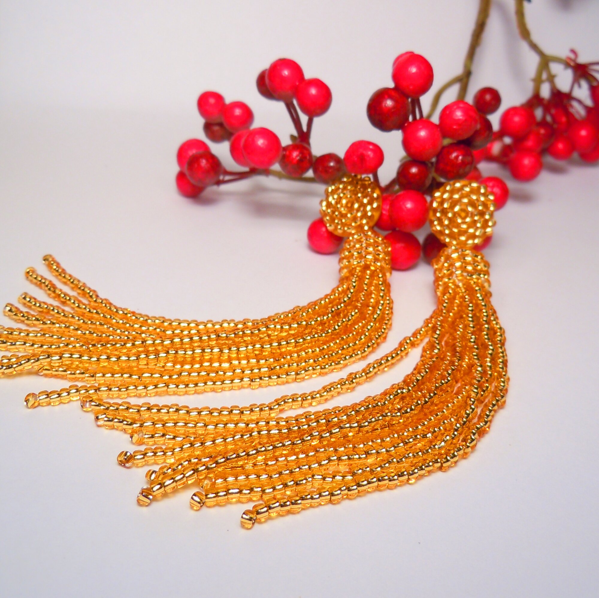 Серьги пусеты, двусторонние, бисер