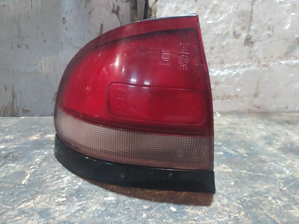 Фонарь задний левый Mazda 626 GE (1991 1997) Б/У с пробегом