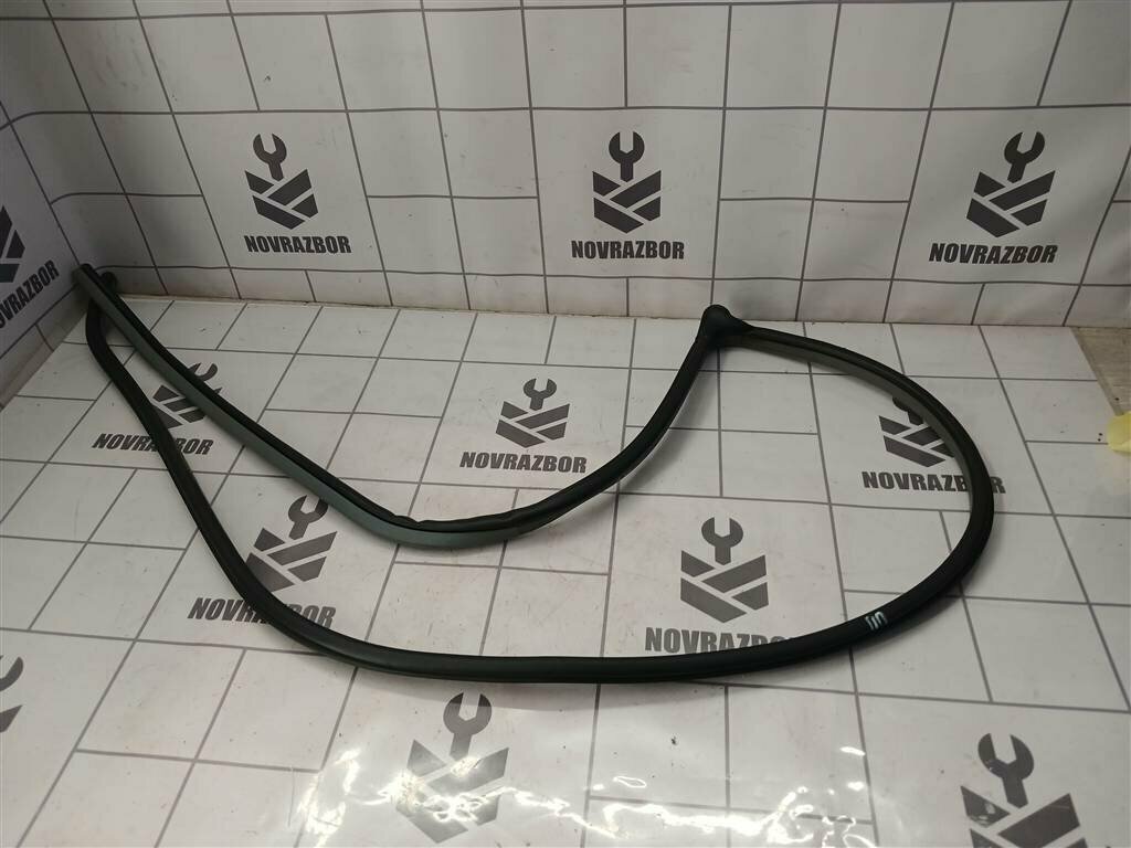 Уплотнитель стекла двери Chevrolet Lacetti 04-13