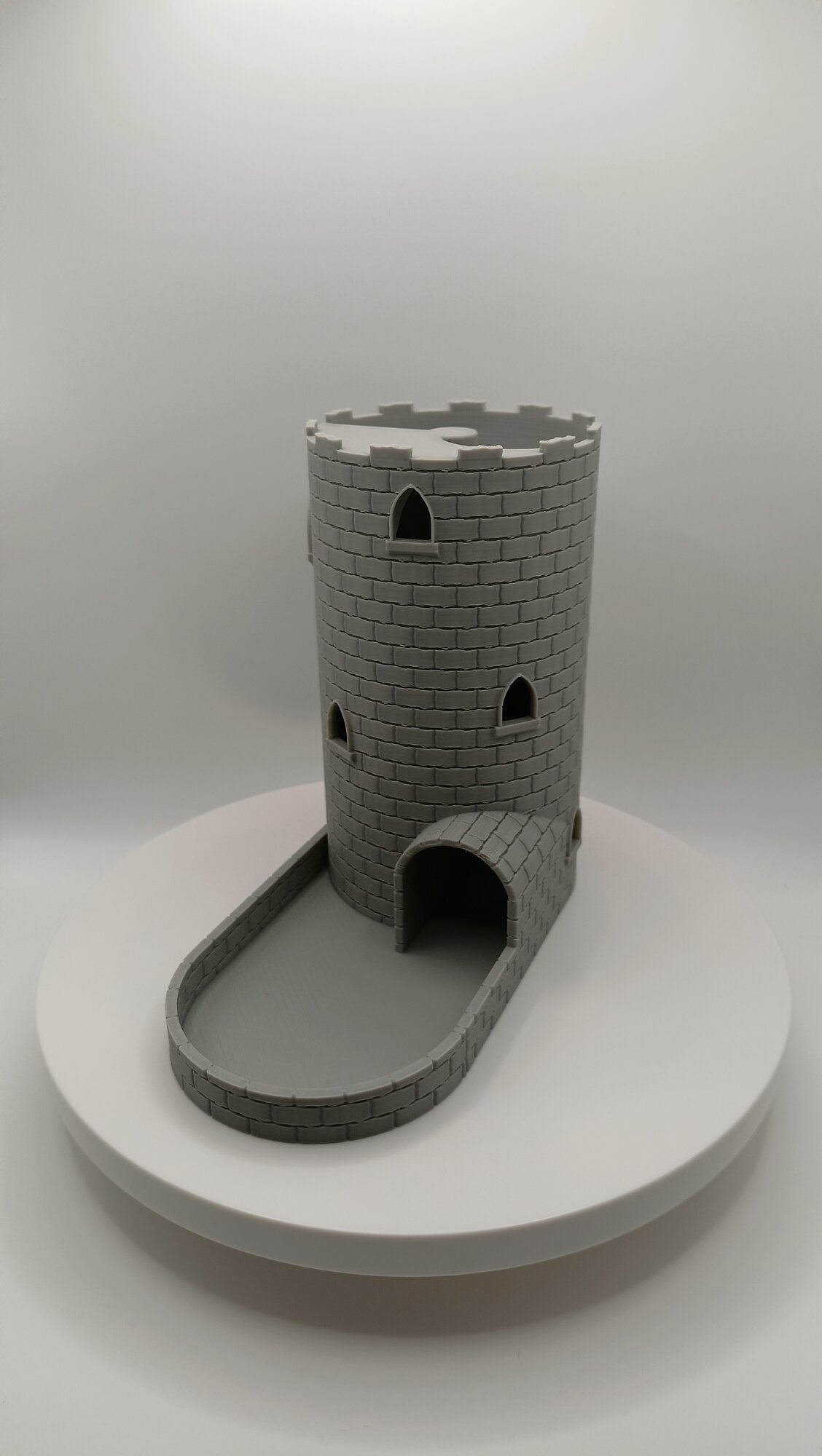 Башня для бросания кубиков Dice tower Средневековый замок, пластиковая, серая.