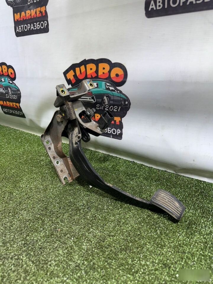 Педаль тормоза Hyundai Getz 2005-2011