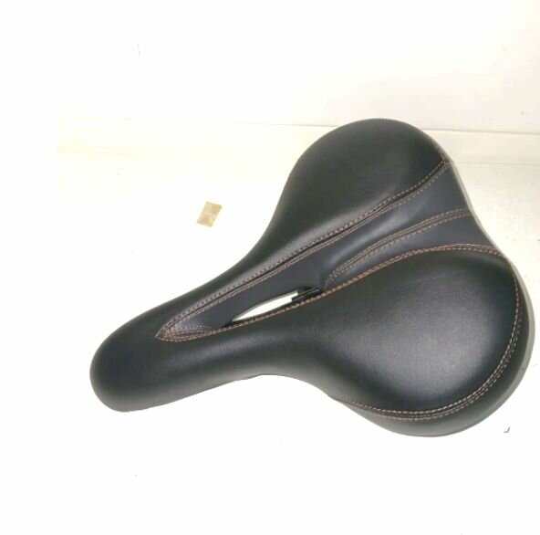 Седло 265х200 мм AZ-482BF-6 с отверстием и ручкой