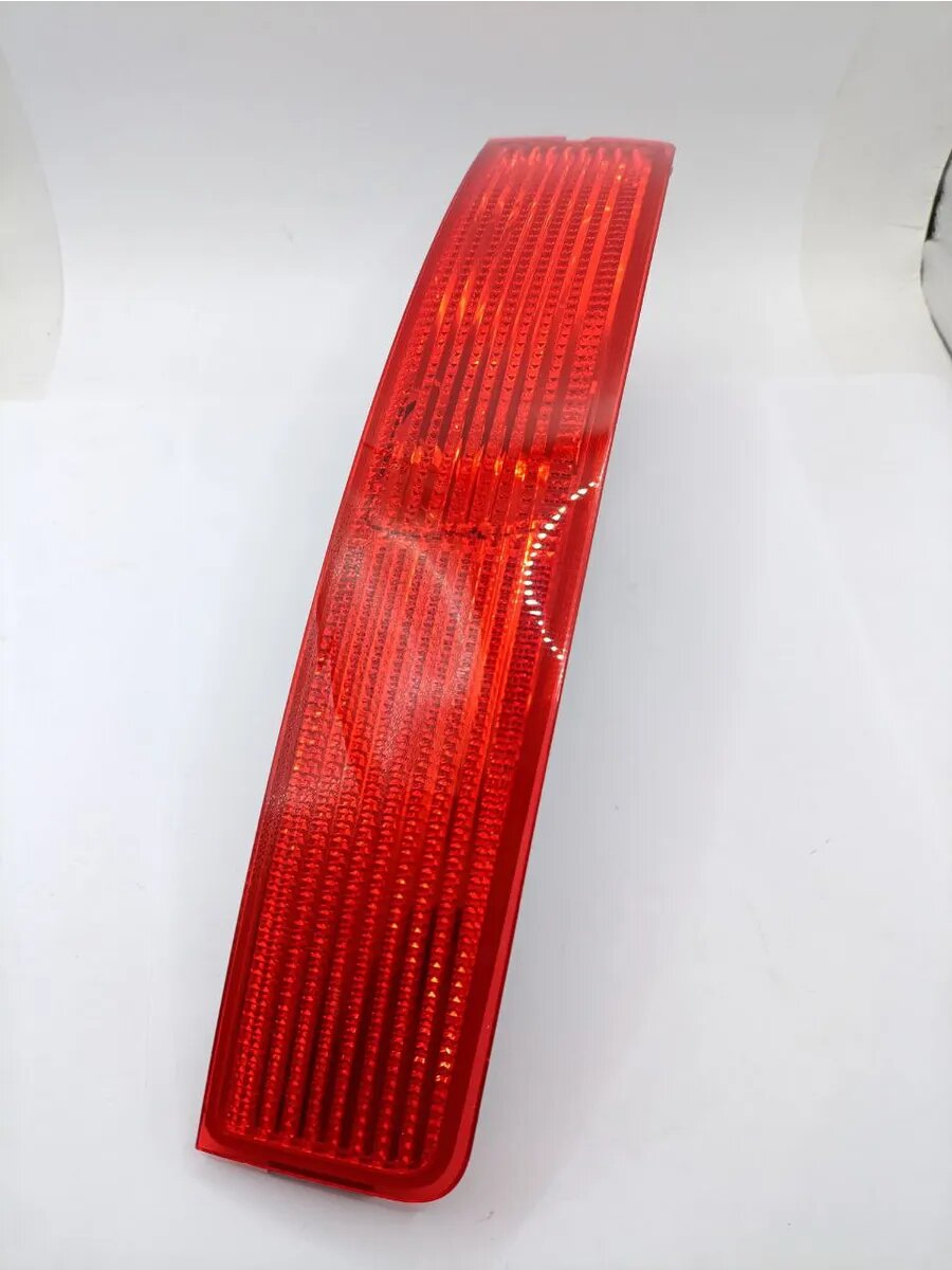 Отражатель задний правый