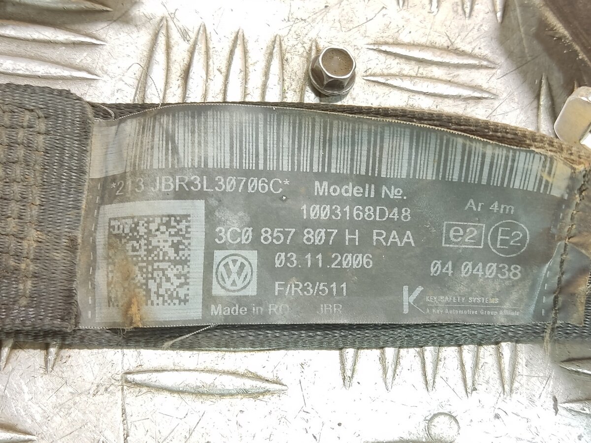Ремень безопасности задний правый VOLKSWAGEN Passat B6 3C0857807H