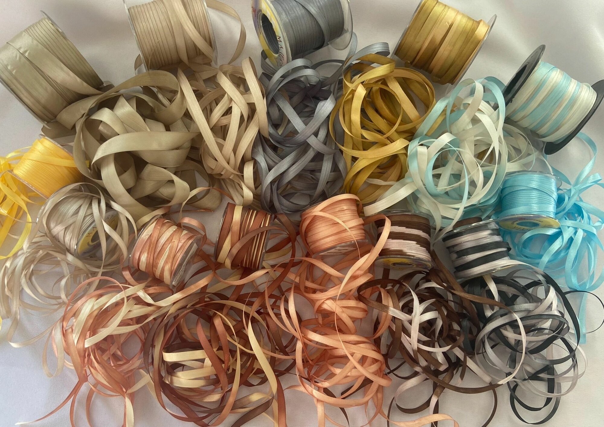 Набор лент Majestik (Турция) "Волшебное Перышко" ленты по 5 метров -13 видов лент