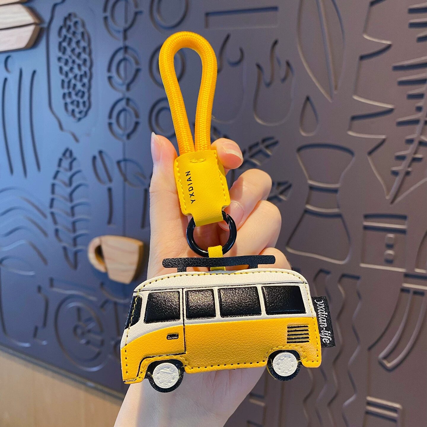 Ключен в виде автобуса из натуральной кожи - прочный аксессуар для ключей автомобиля, премиальное качество для