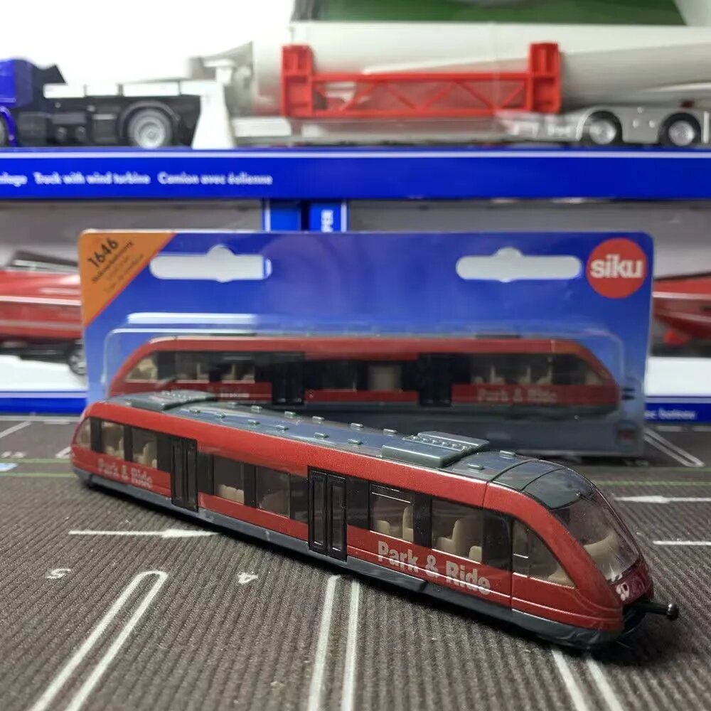 Модель двухэтажного поезда Siku 1:87 1646