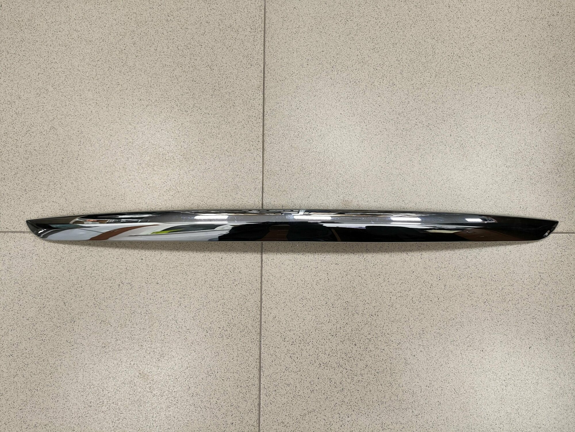 Молдинг капота Changan CS35 [1.6 16V 4AT внедорожник] S1011003000