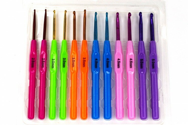 Набор крючков алюминиевых цветных 2,5/3/3,5/4/4,5/5мм, длина 140мм, 1008-005, 1 набор (12шт)