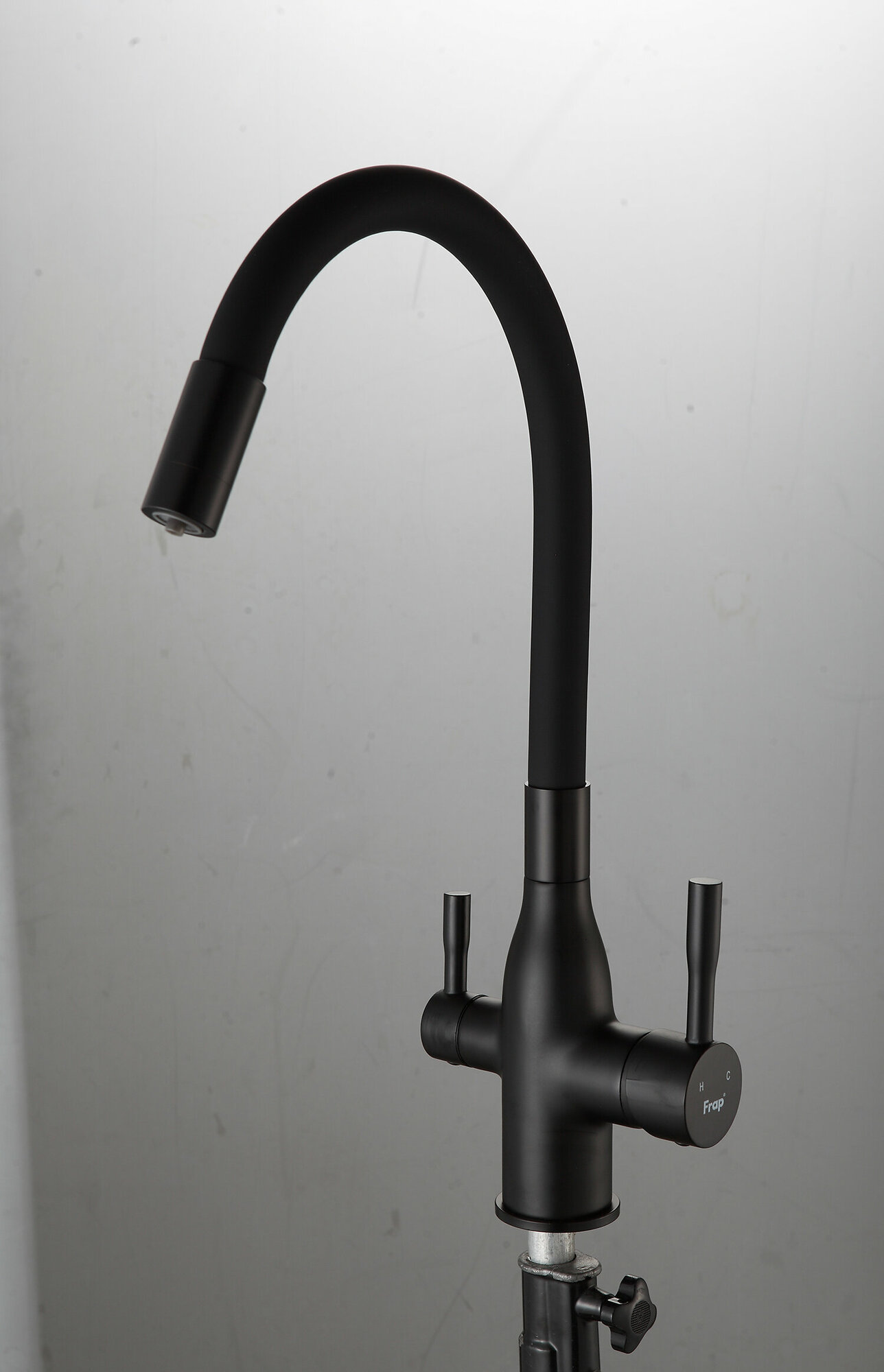 Смеситель для кухни с подключением фильтра питьевой воды Frap F4396-6 черный