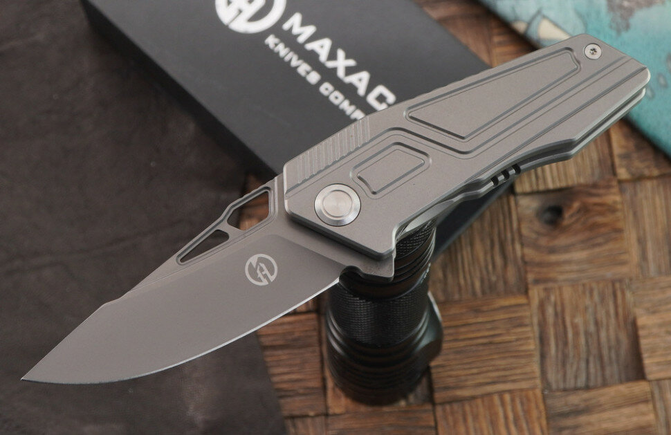 Складной нож Maxace Panzer (рукоять пескоструй, серый клин, 14C28N) MPZ02