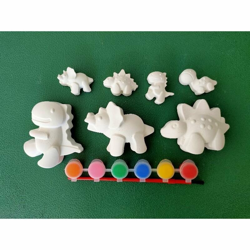 Набор динозавриков 7 фигурок, кисточки, краски, Раскраска многоразовая