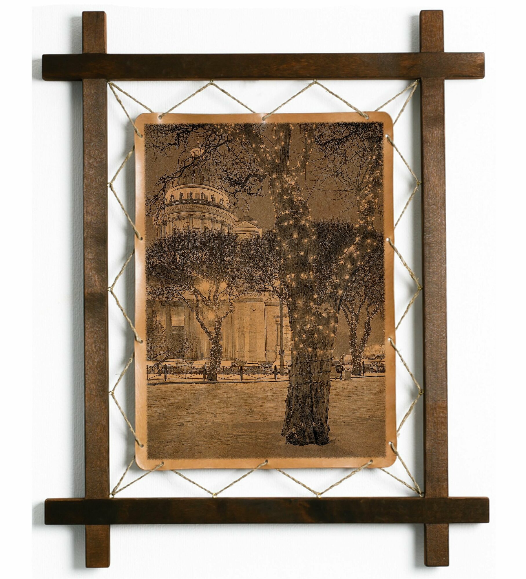 Картина интерьерная из кожи "Новогодняя площадь перед Исаакиевским собором", BoomGift