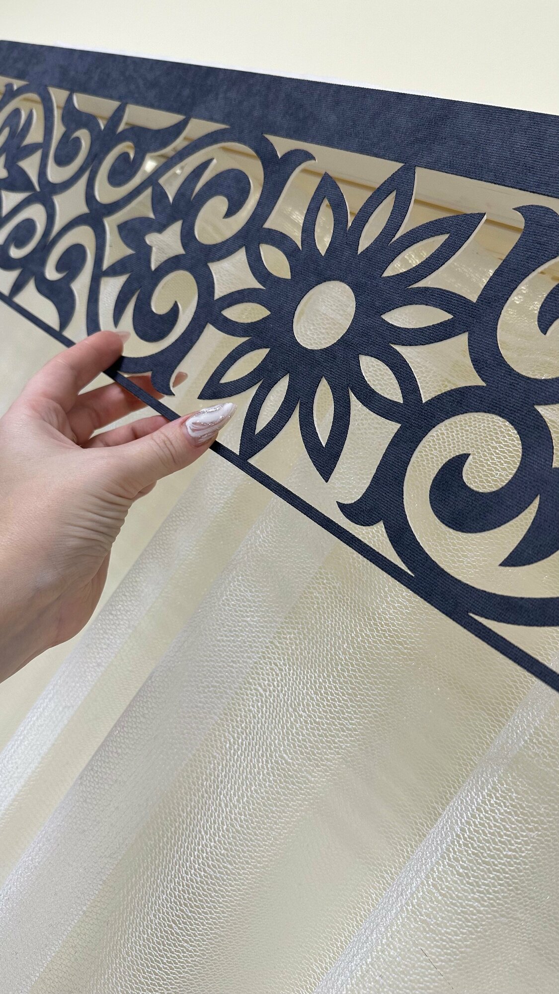 Ажурная планка ламбрекен на карниз графитовая, 1м