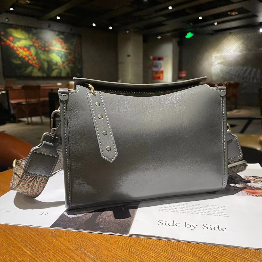 Сумка мессенджер