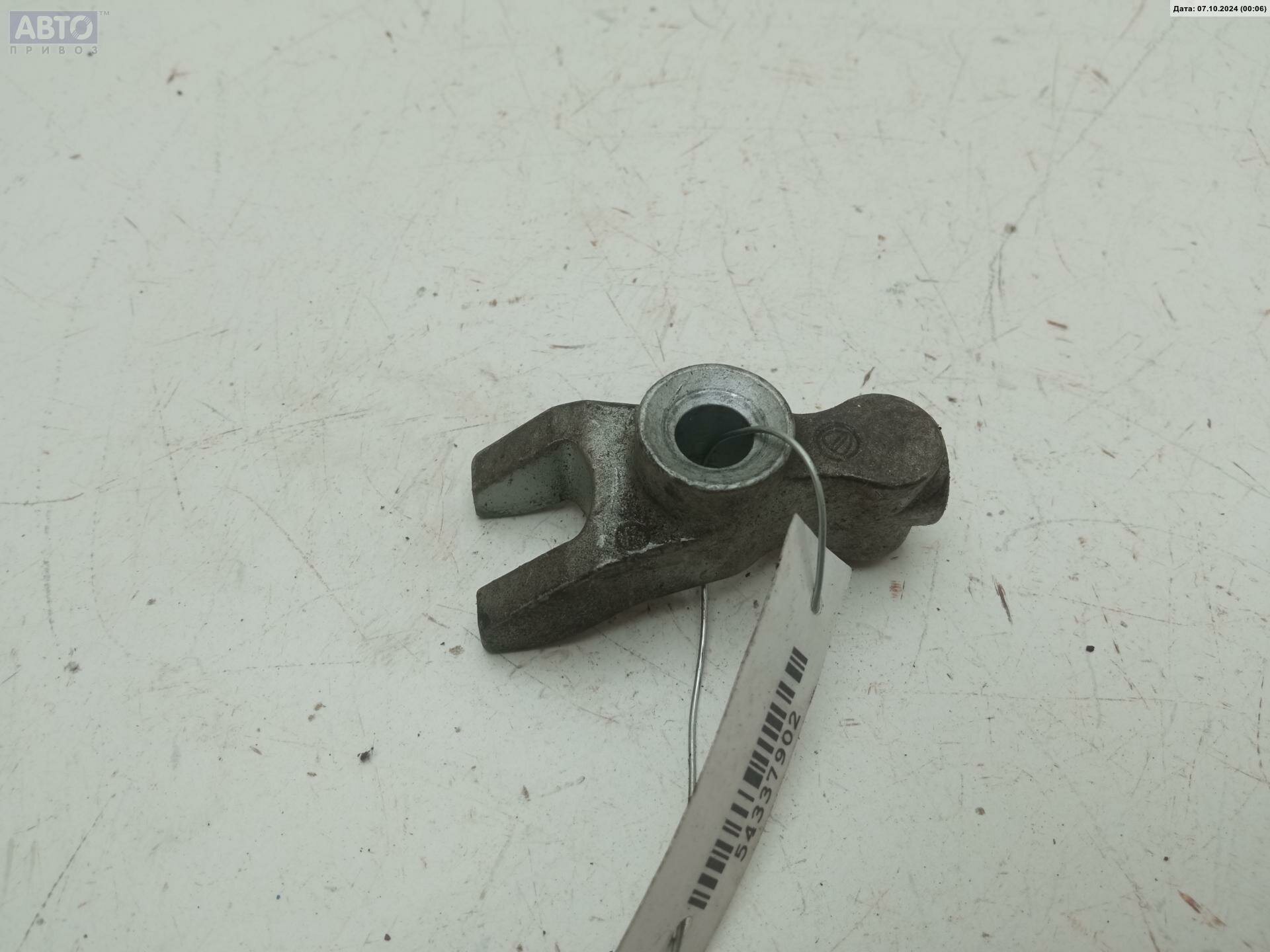 Скоба (кронштейн) крепления форсунки Alfa Romeo 156