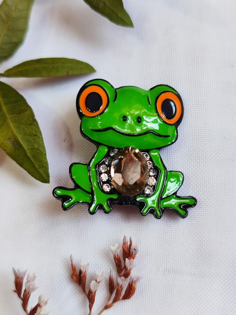 Брошь, стразы, эмаль