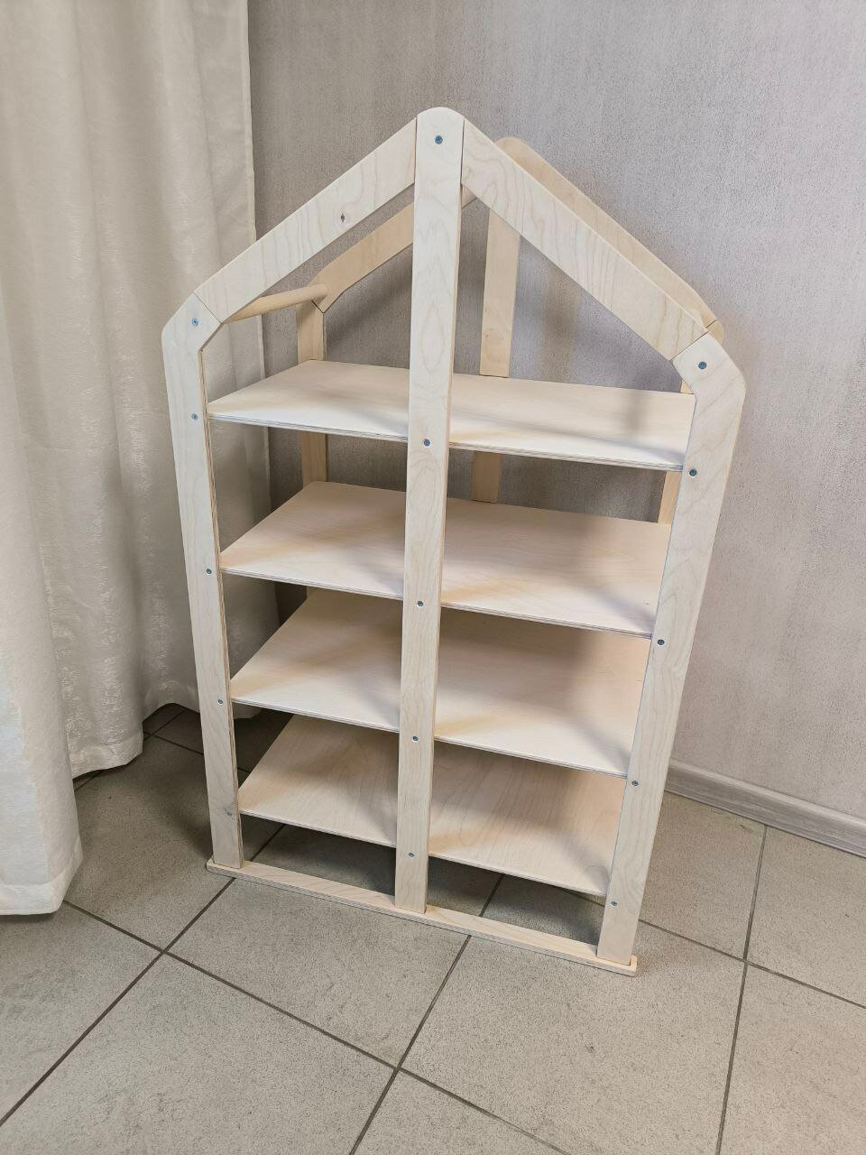 Стеллаж деревянный напольный большой в детскую высокий для игрушек и книг двойной с полками