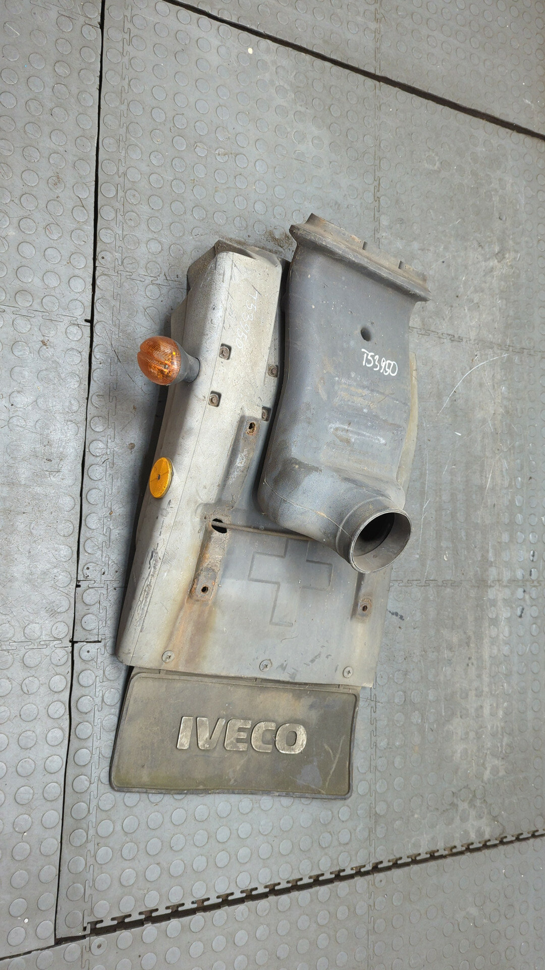 Крыло левое переднее Iveco EuroCargo 2 Б/У