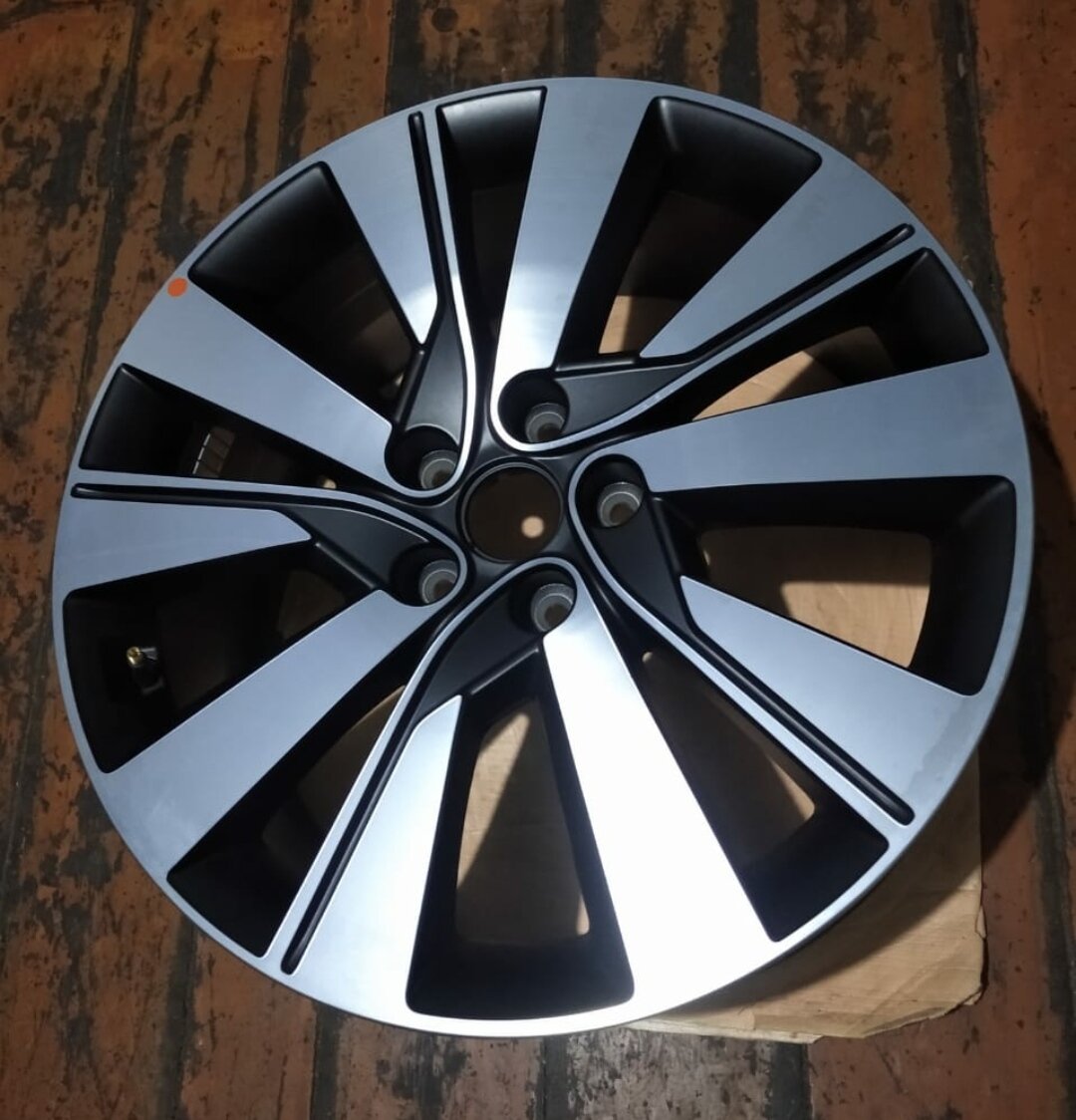 Диск литой R-19 оригинальный Kia Sportage IV рестайлинг 2018-2022г. 7,5Jx19, 5x114,3 ET-50,5 DIA-67,1.