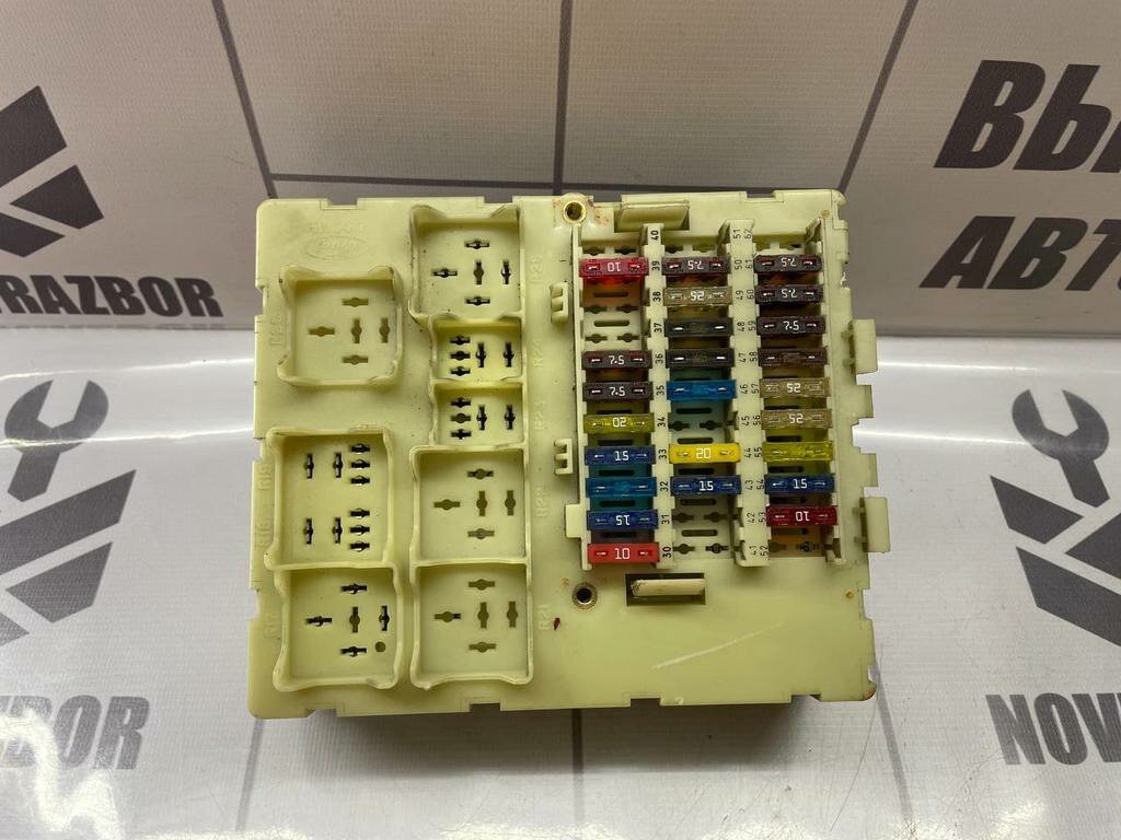 Блок предохранителей Ford Focus 1 1998-2004