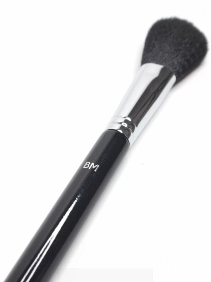 Кисть для нанесения пудры румян бронзеров