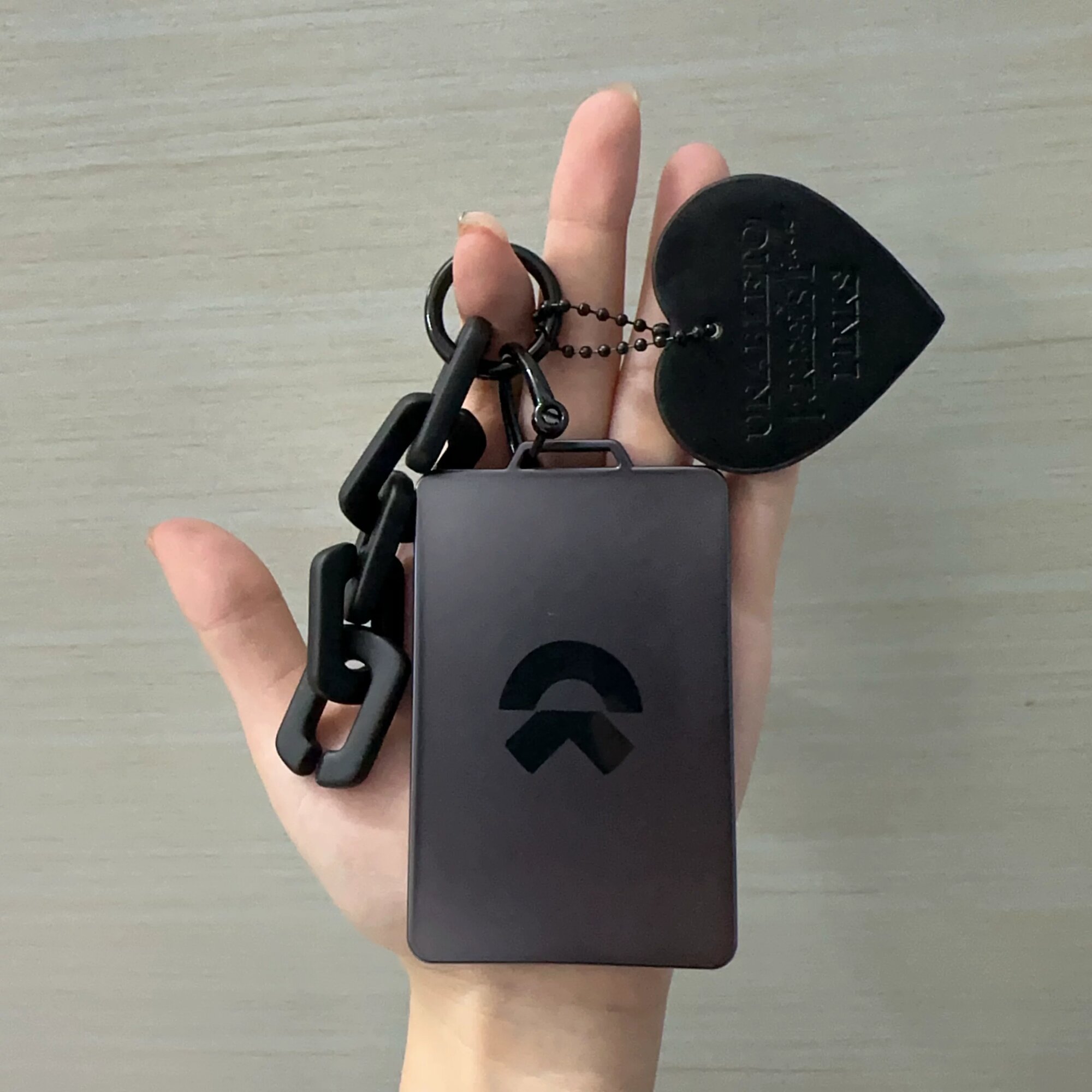 Чехол для NFC-карты NIO в металлическом сером цвете с черным сердцем, защитный чехол для автомобилей NIO ES6 ET5 EC6 ES8