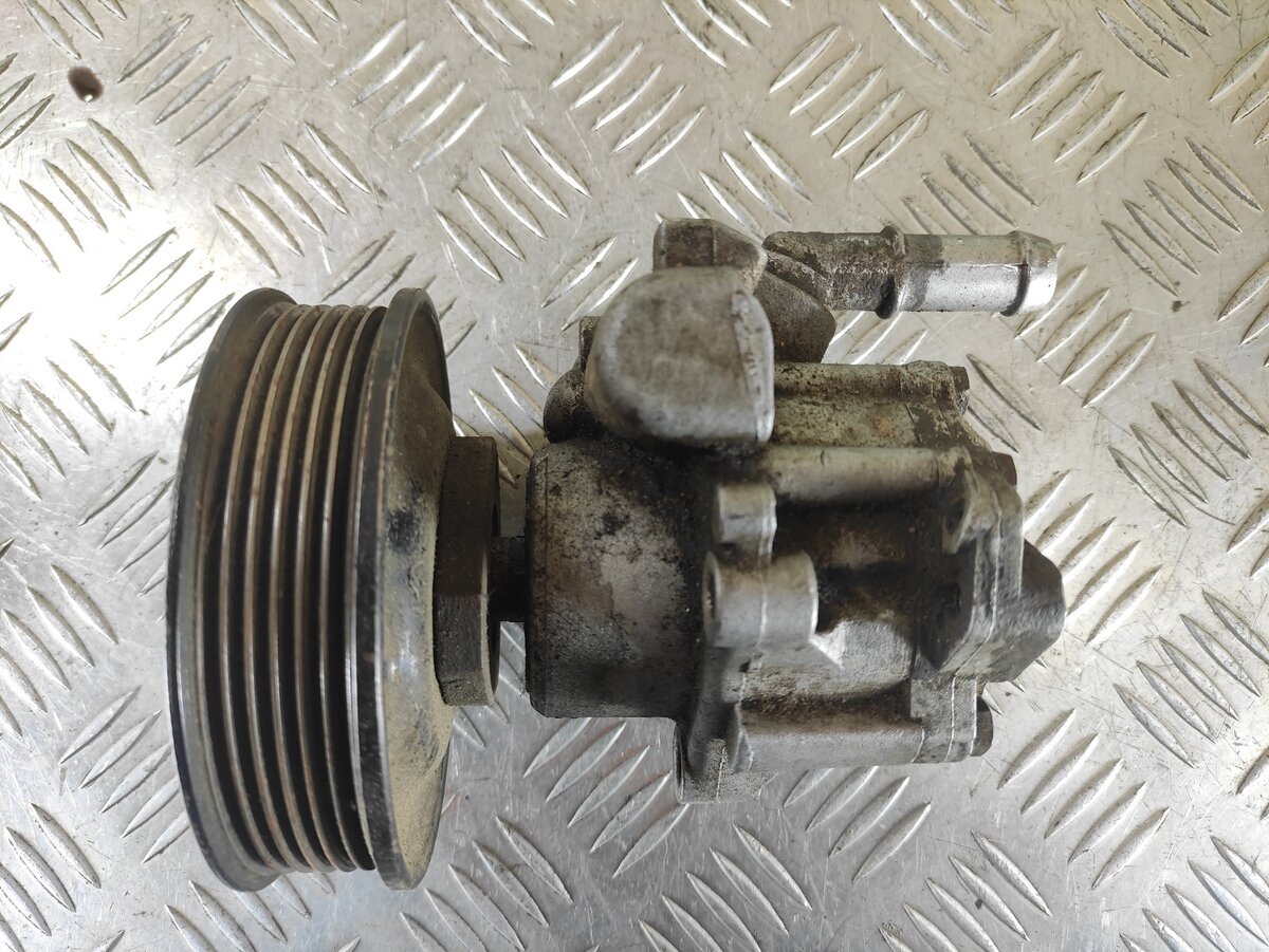 Гур эгур VOLKSWAGEN Polo 1994-1999 032145157AX