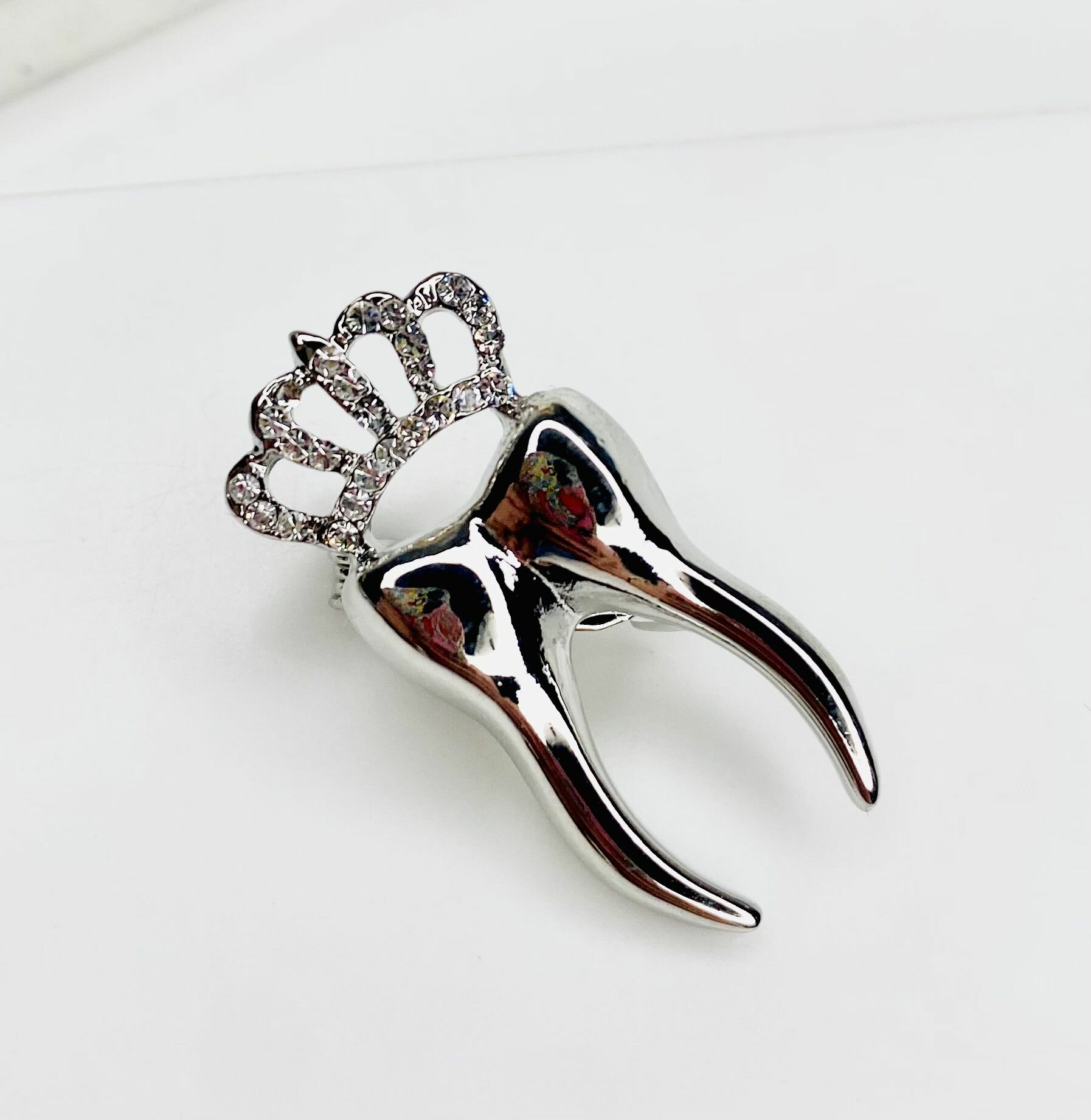 Брошь, искусственный камень