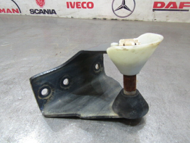 Кронштейн замка кабины ответная часть правая Mercedes Actros