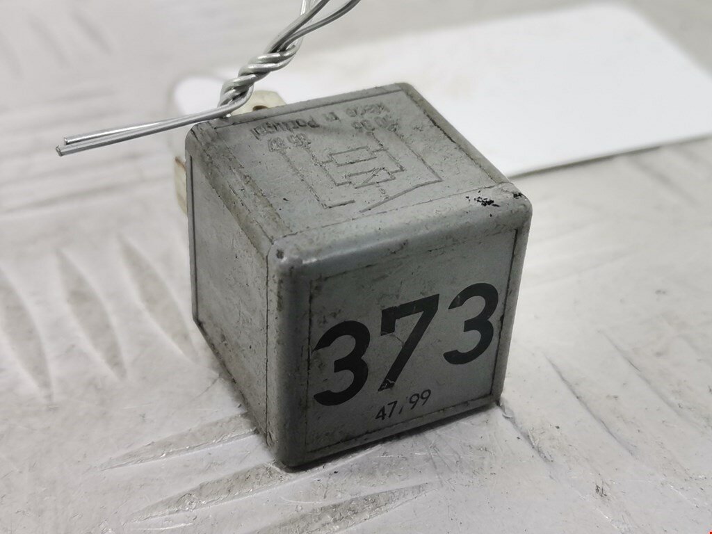 Реле Audi A4 B5 8D0951253A арт. 1655491