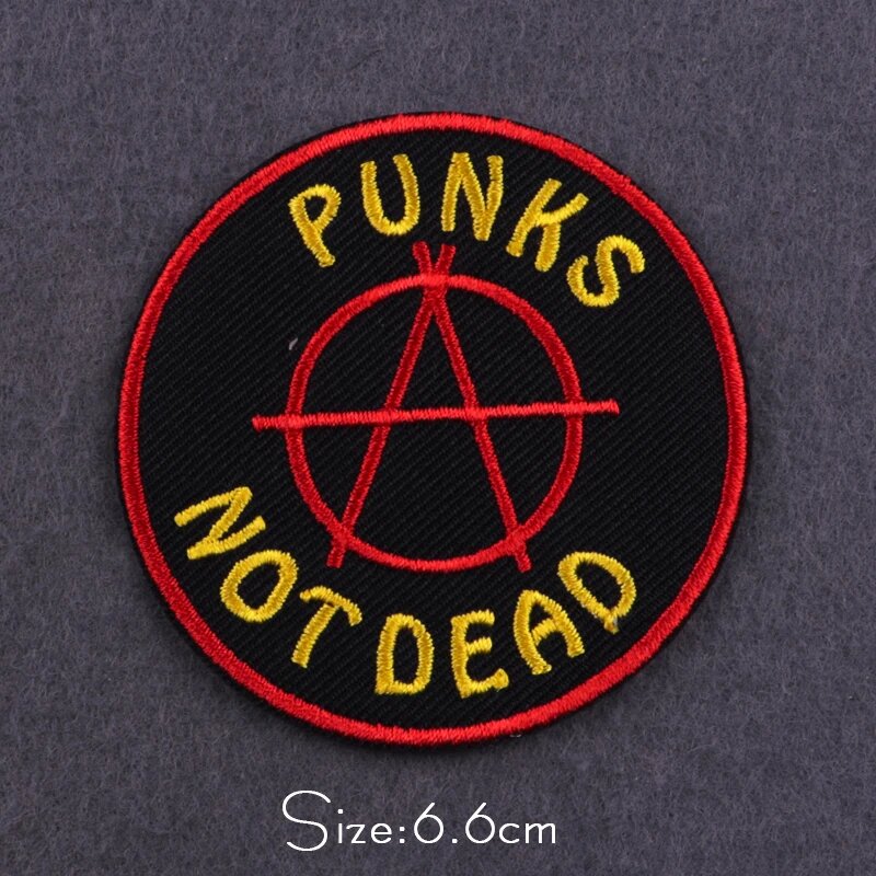 Нашивка "Punks Not Dead" черная, PE6658CT
